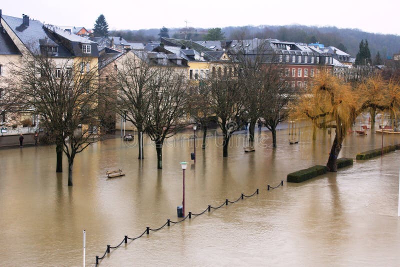 Inondation Dans Remich, Luxembourg Image stock éditorial - Image du ...