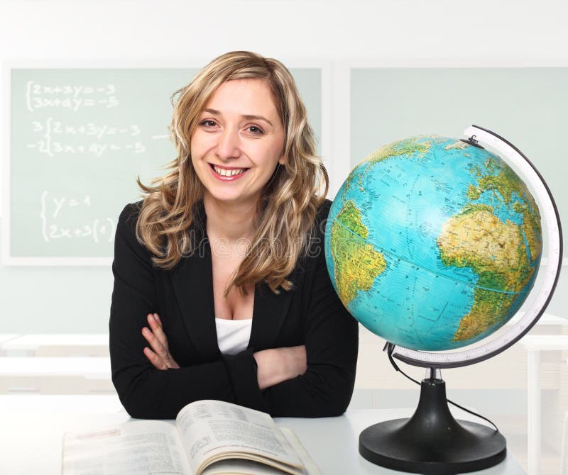 Insegnante alla scuola fotografia stock. Immagine di formazione - 31424048