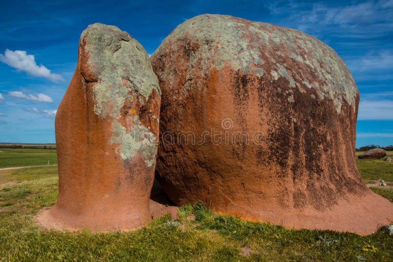 Inselberg del granito imagen de archivo. Imagen de monumento - 78400259