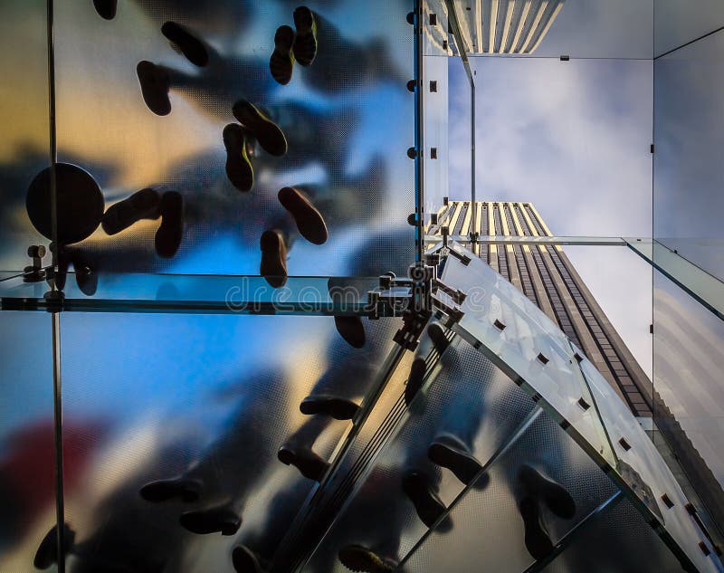 Inside the apple store editorial image. Image of america - 69437675