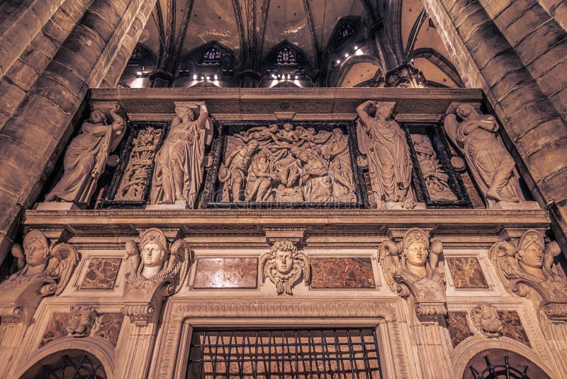 Inside the Cathedral of Milan Editorial Photo - Image of church, christ ...