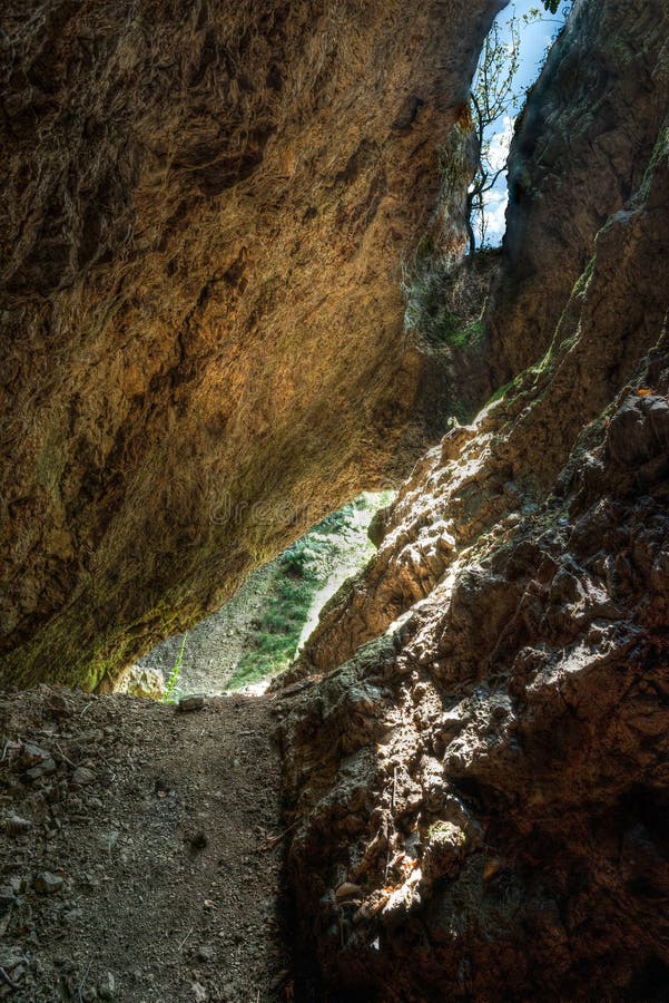 Inside the cave stock image. Image of shelter, cave, reflection - 33124053