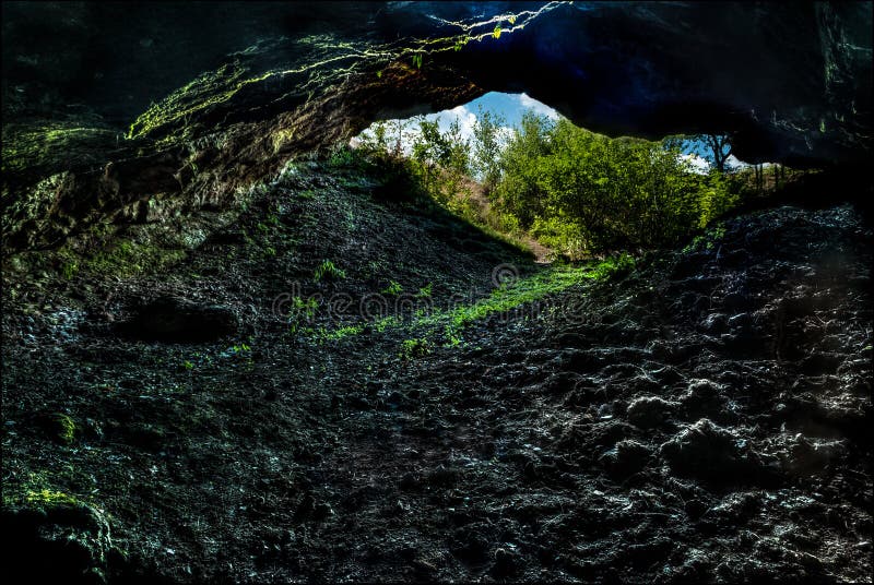 Inside the cave stock image. Image of shelter, cave, reflection - 33124053
