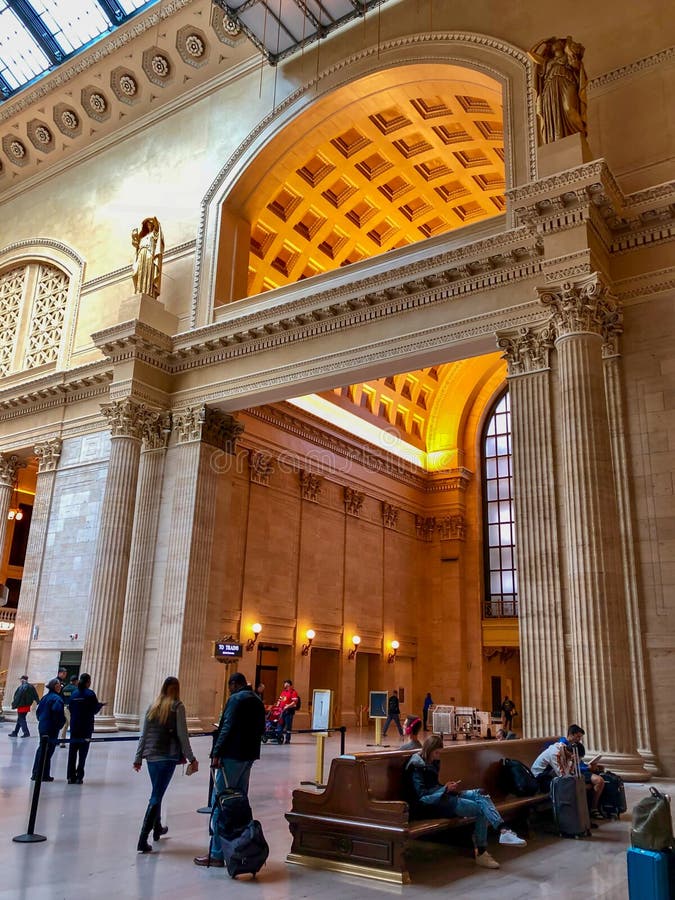 Inside of Chicago Union Station Editorial Image - Image of branch, city ...