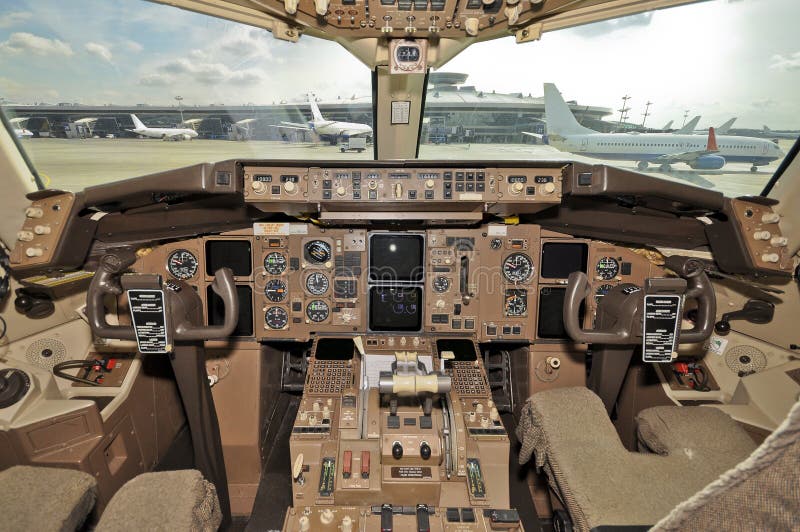 7+ Boeing cockpit view Free Stock Photos - StockFreeImages