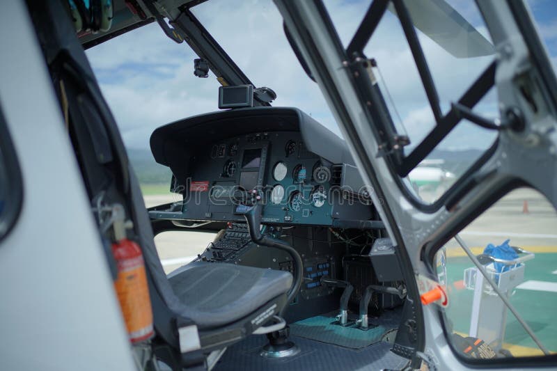 181 Cockpit Helicopter Instruments Panel Stock Photos - Free & Royalty ...