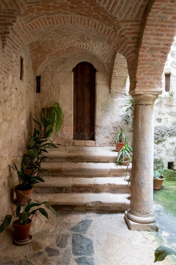 Inside the Convent of El Palancar is the Smallest in the World ...