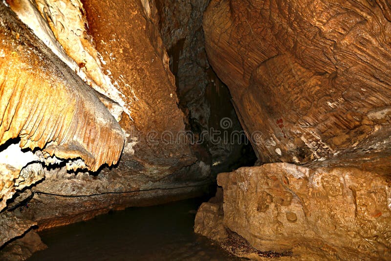 Inside a deep cave stock image. Image of nature, empty - 81732771