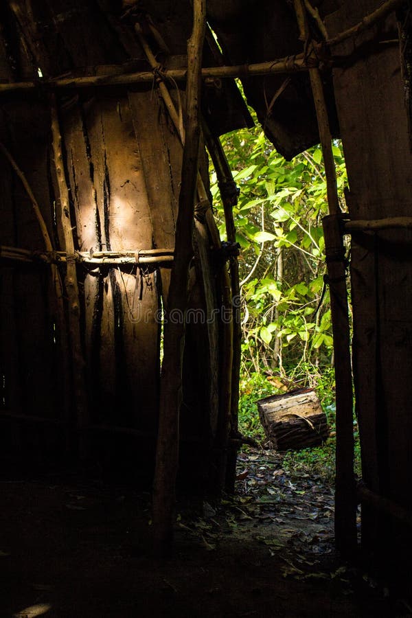 Native Indian Hut Stock Photos - Download 673 Royalty Free Photos