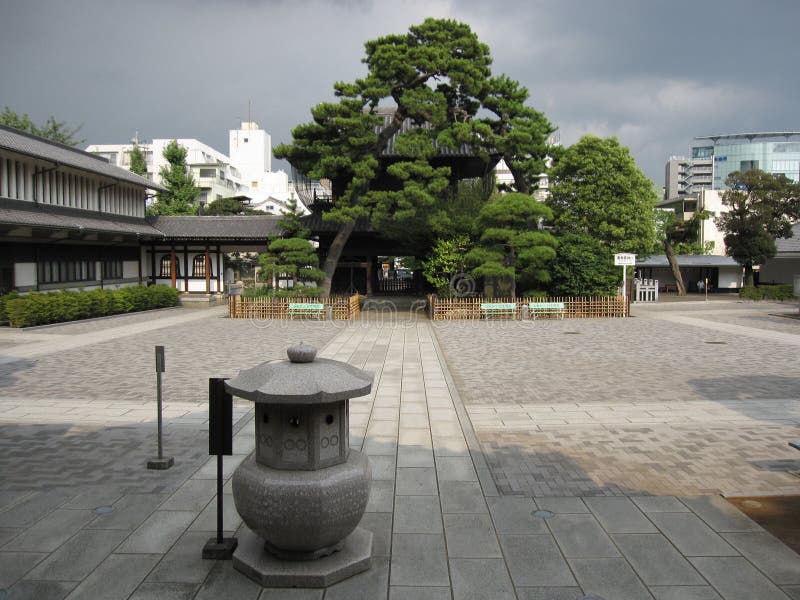 Inside Japanese Buddhist Temple Yard Stock Photo - Image of ancient ...