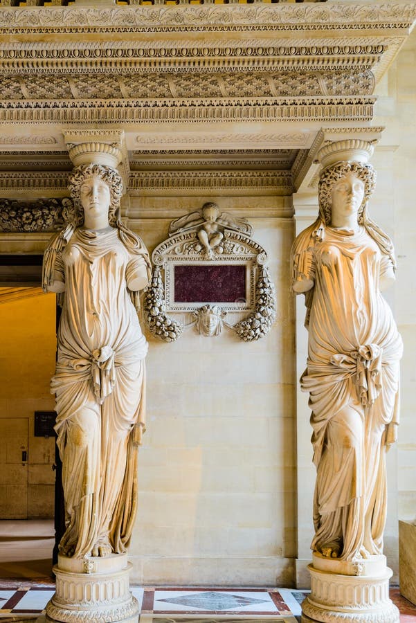 Inside of the Louvre Museum Editorial Stock Photo - Image of history ...