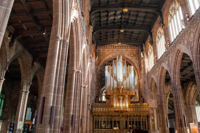 Inside of Manchester Cathedral with the Organ in the Centre Editorial ...