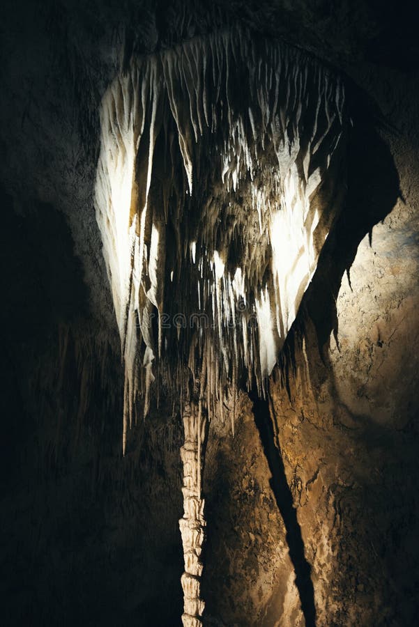 Marakoopa Cave in Mayberry, Mole Creek, Tasmania. Stock Photo - Image ...