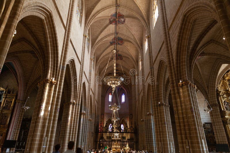 Inside Pamplona Cathedral Highlights Stunning Architecture, Pamplona ...