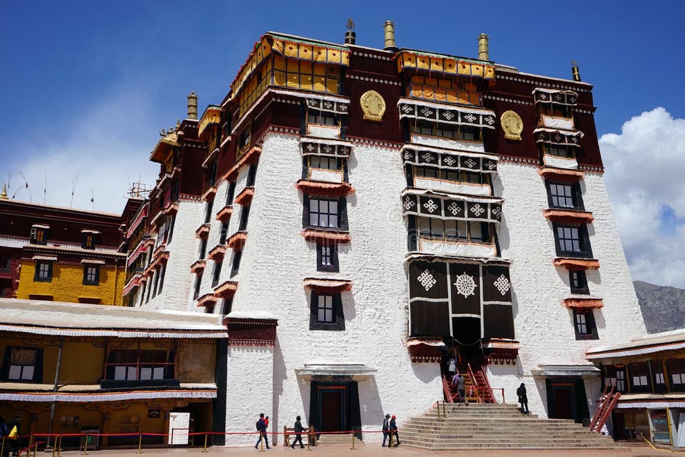 Inside Potala palace editorial photography. Image of window - 93629377