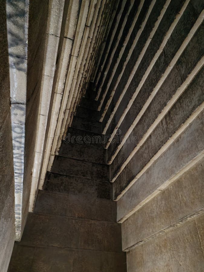 Inside the Red Pyramid editorial stock image. Image of temple - 376436384