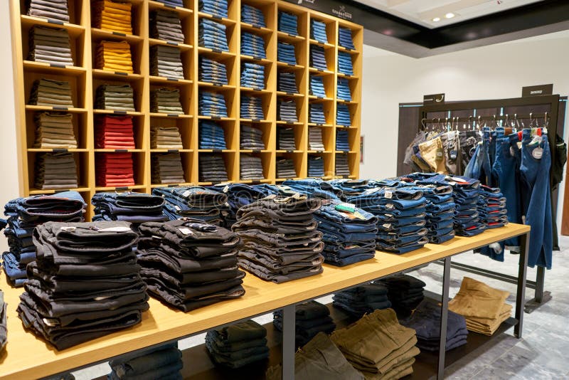 Inside Rinascente in Rome editorial stock photo. Image of rinascente ...