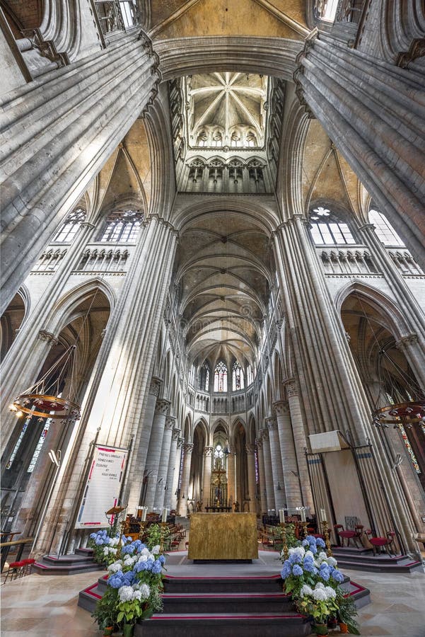 Inside Rouen cathedral editorial stock photo. Image of sightseeing ...