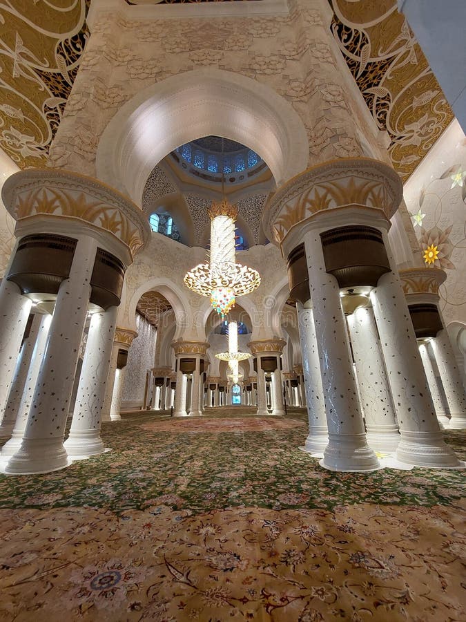 Sheikh Zayed Grand Mosque Center Editorial Stock Photo - Image of ...