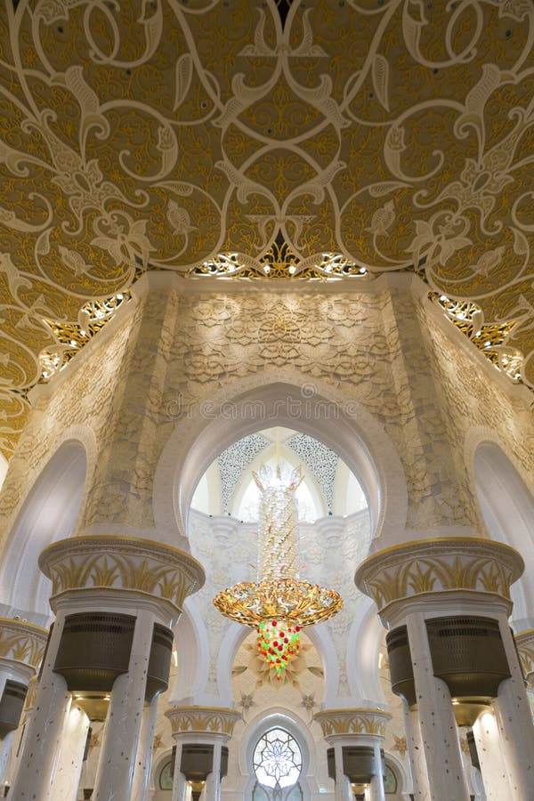 Inside the Sheikh Zayed Mosque in Abu Dhabi Editorial Photography ...