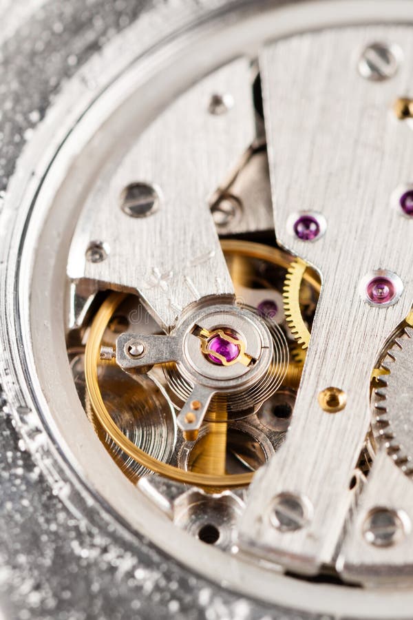 Inside Mechanic Watch Stock Photos - Download 1,603 Royalty Free Photos