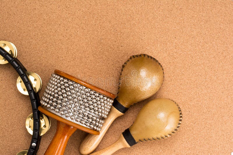 Insieme di percussione immagine stock. Immagine di legno - 46032199