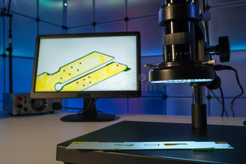 Inspection of the Quality of Silicon Chips in the Laboratory with a ...