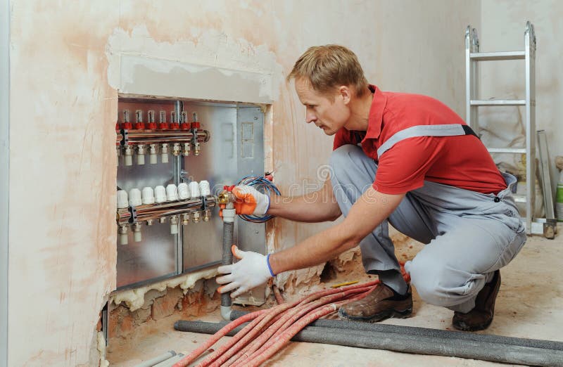 Instalación De La Calefacción De Casa Foto de archivo - Imagen de ...