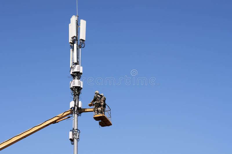 Tower workers stock image. Image of climbers, telephone - 4913619