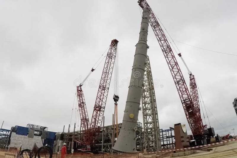 Installation of Distillation Column at an Oil Refinery Stock Image ...