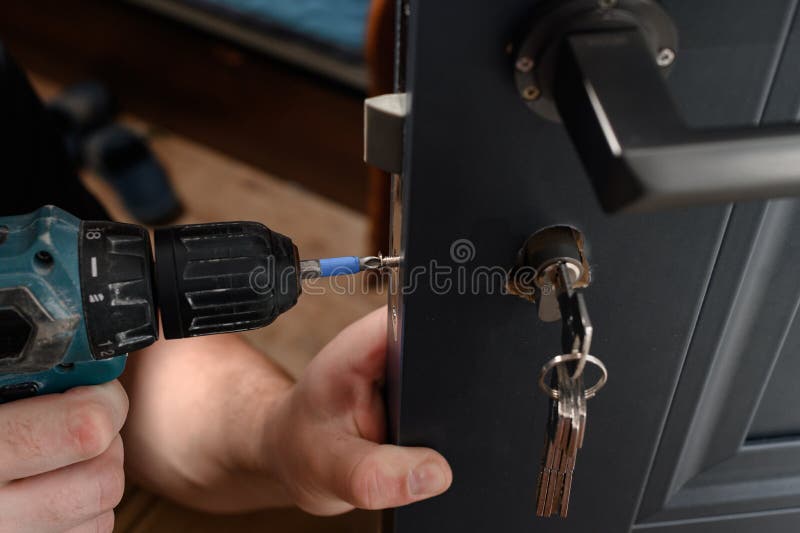 Installation of Lock and Door Handle To Interior Doors, Locksmith Works ...