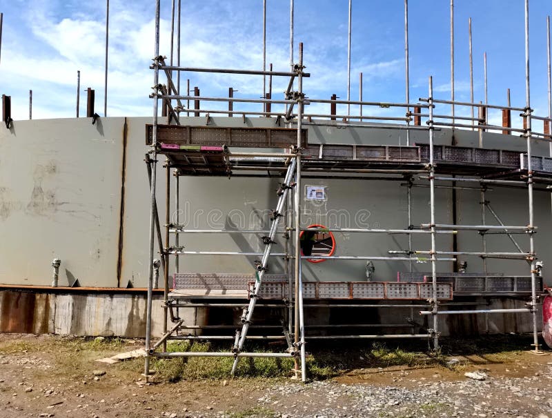 Installation Scaffolding Pipe at Tank Area Stock Image - Image of pipe ...