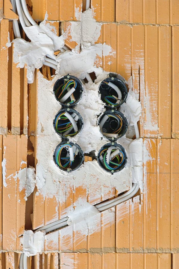 Installazione elettrica fotografia stock. Immagine di riga - 20232724