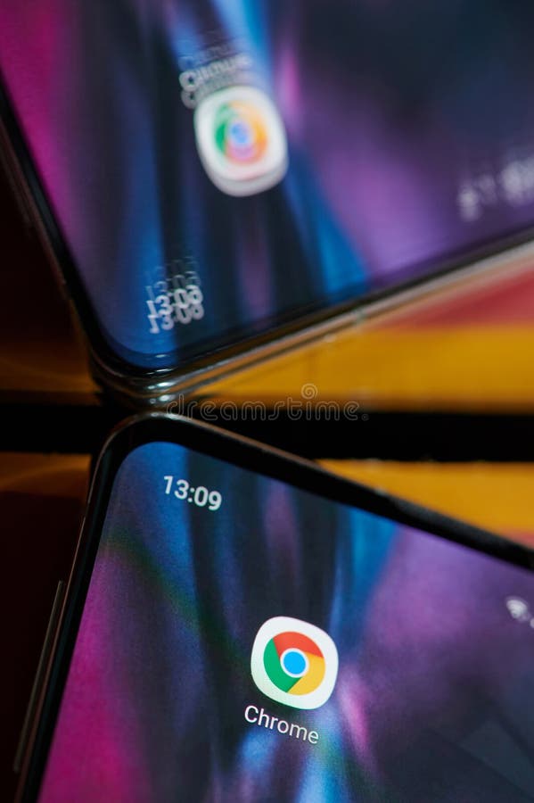 Installed Google Chrome Application on Smartphone Editorial Stock Photo ...