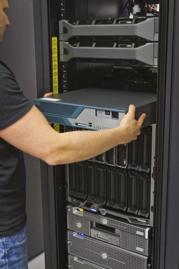 Installeer Netwerkrouter stock afbeelding. Image of netwerk - 29584321