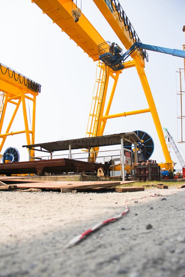 Installi una gru fotografia stock. Immagine di industria - 35262512