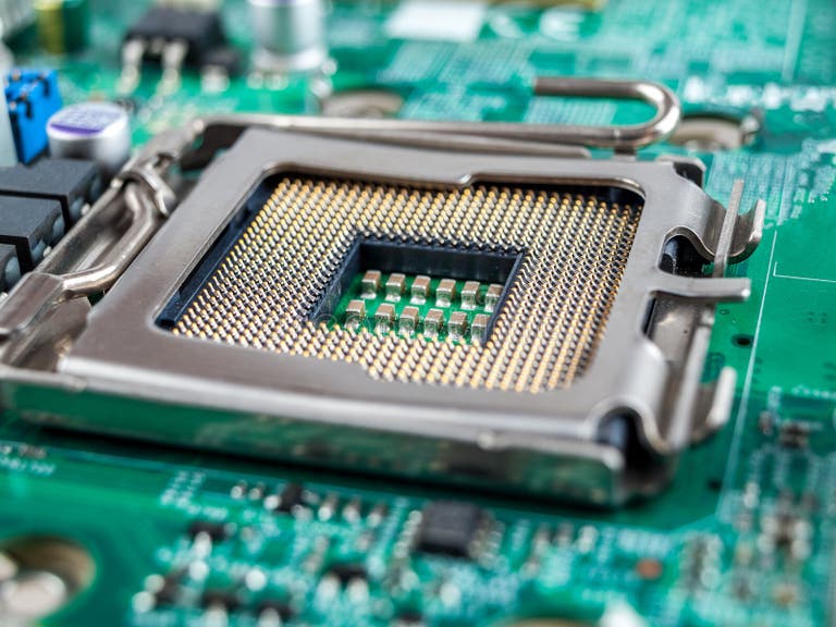 Installing the Correct Central Processing Unit in the Socket Connector ...