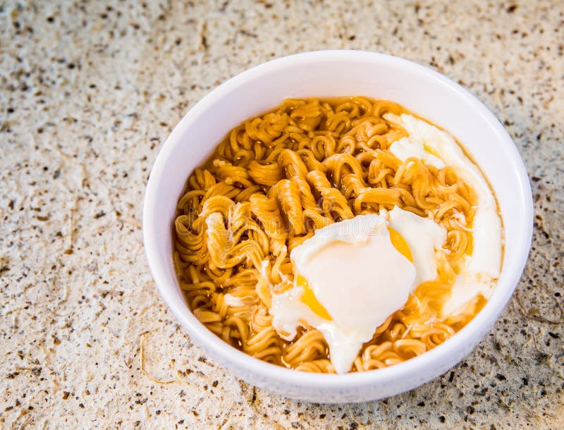 Instant noodle in bowl stock image. Image of convenience - 74393653