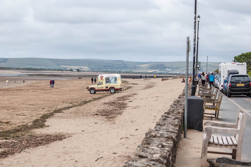 INSTOW, DEVON, ENGLAND- 25 June 2021: Hocking`s Dairy Ice Cream Van on ...