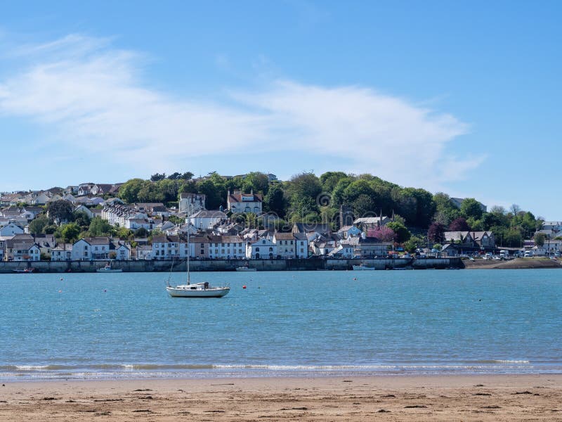 INSTOW, DEVON, ENGLAND- 25 June 2021: People Walking on Instow Beach in ...