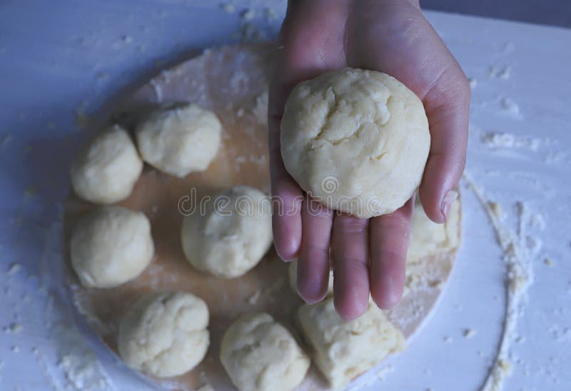 Instructions for Making a Puff Napoleon Cake at Home. Step Four: Form ...