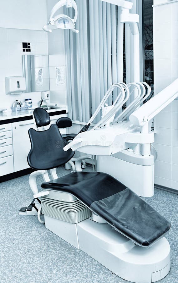 Instrument.cabinet Dentaire Aux Stomatologies Photo stock - Image du ...