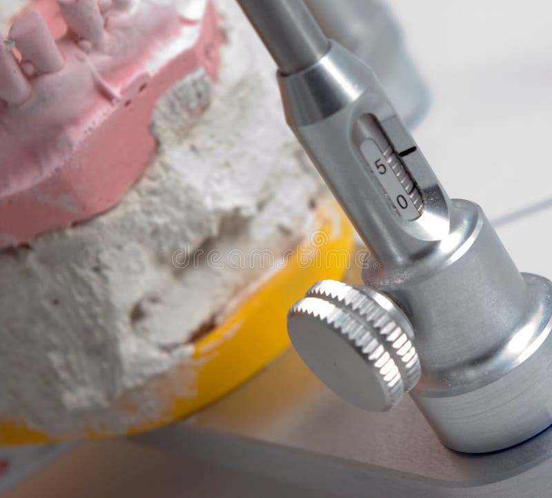 Instrument.denture dental foto de archivo. Imagen de medicina - 4103312