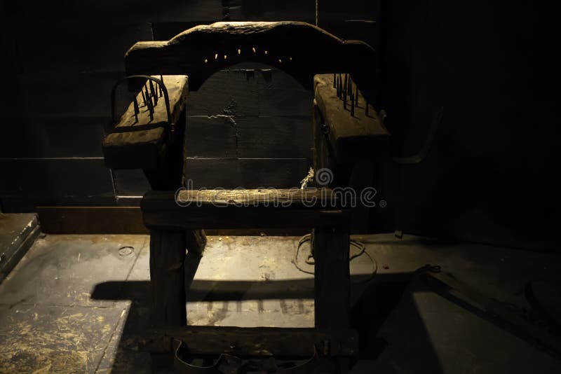 Folterinstrumente Von Der Inquisition Stockbild - Bild von pincers ...