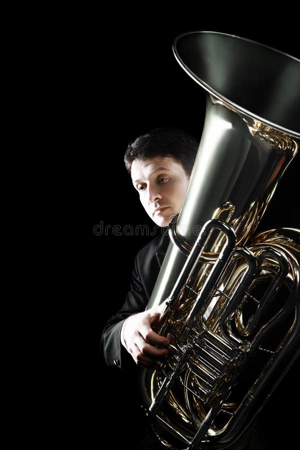 Instrumento De Bronze Do Jogador Da Tuba Imagem de Stock - Imagem de ...
