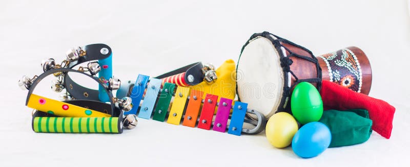 Instrumentos de ritmo imagem de stock. Imagem de isolado - 50264965