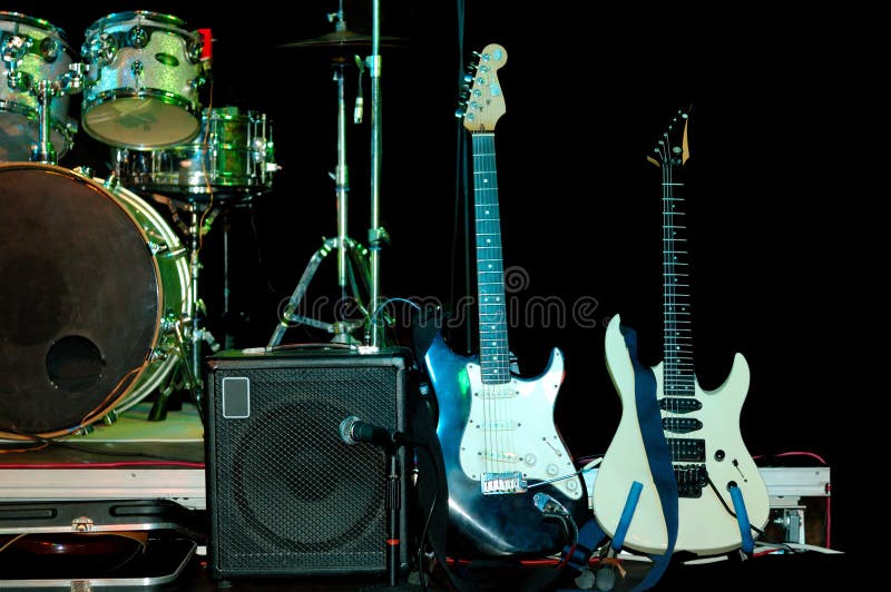 3,939 Instrumentos Musicales Modernos Fotos de stock - Fotos libres de ...