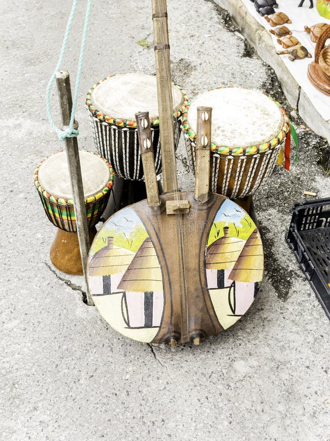 Instruments Musicaux D'Afrique Image stock - Image du cadeau, musique ...