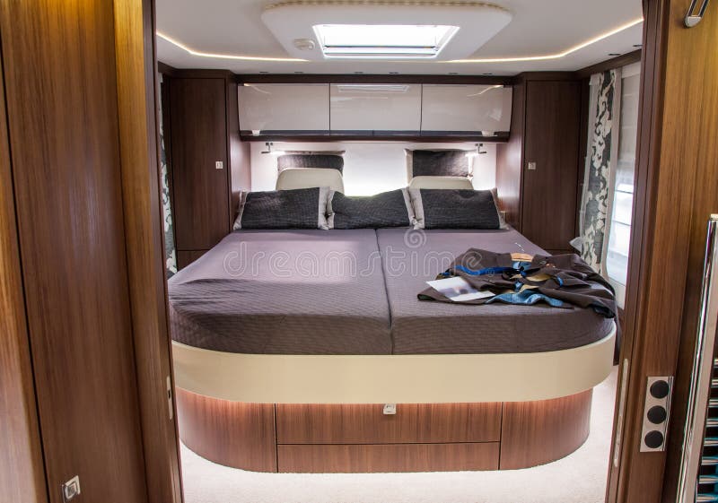 Intérieur De Caravane De Luxe Photo stock - Image du confortable ...