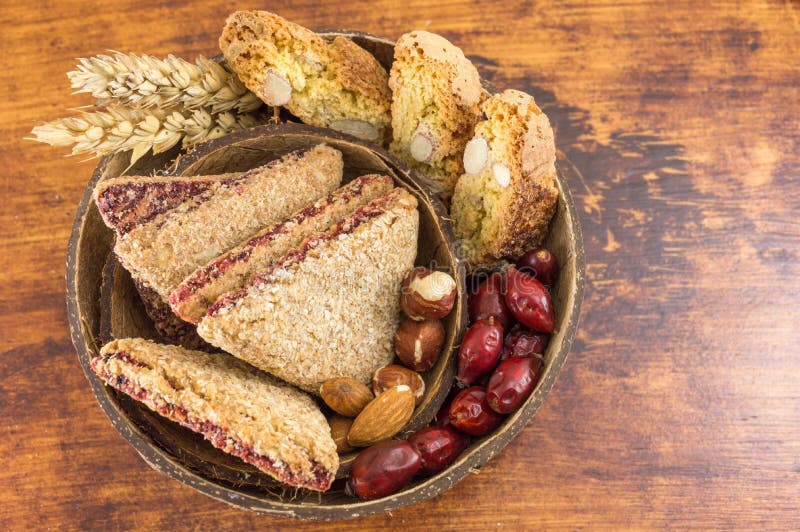 Integral Cookies in a Coconut Shell Stock Photo - Image of diet ...